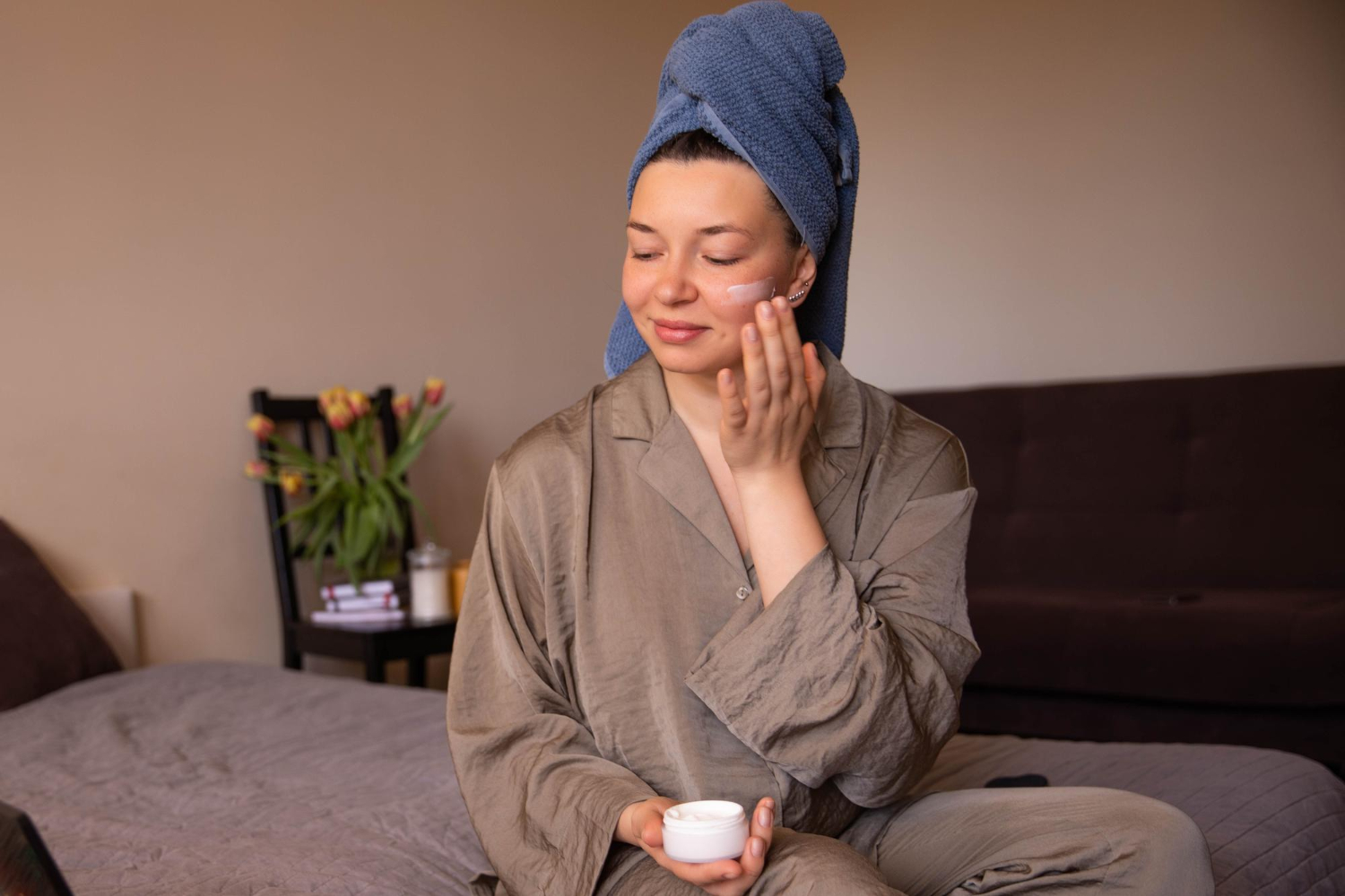 What Is the Best Skincare Routine for the Night?